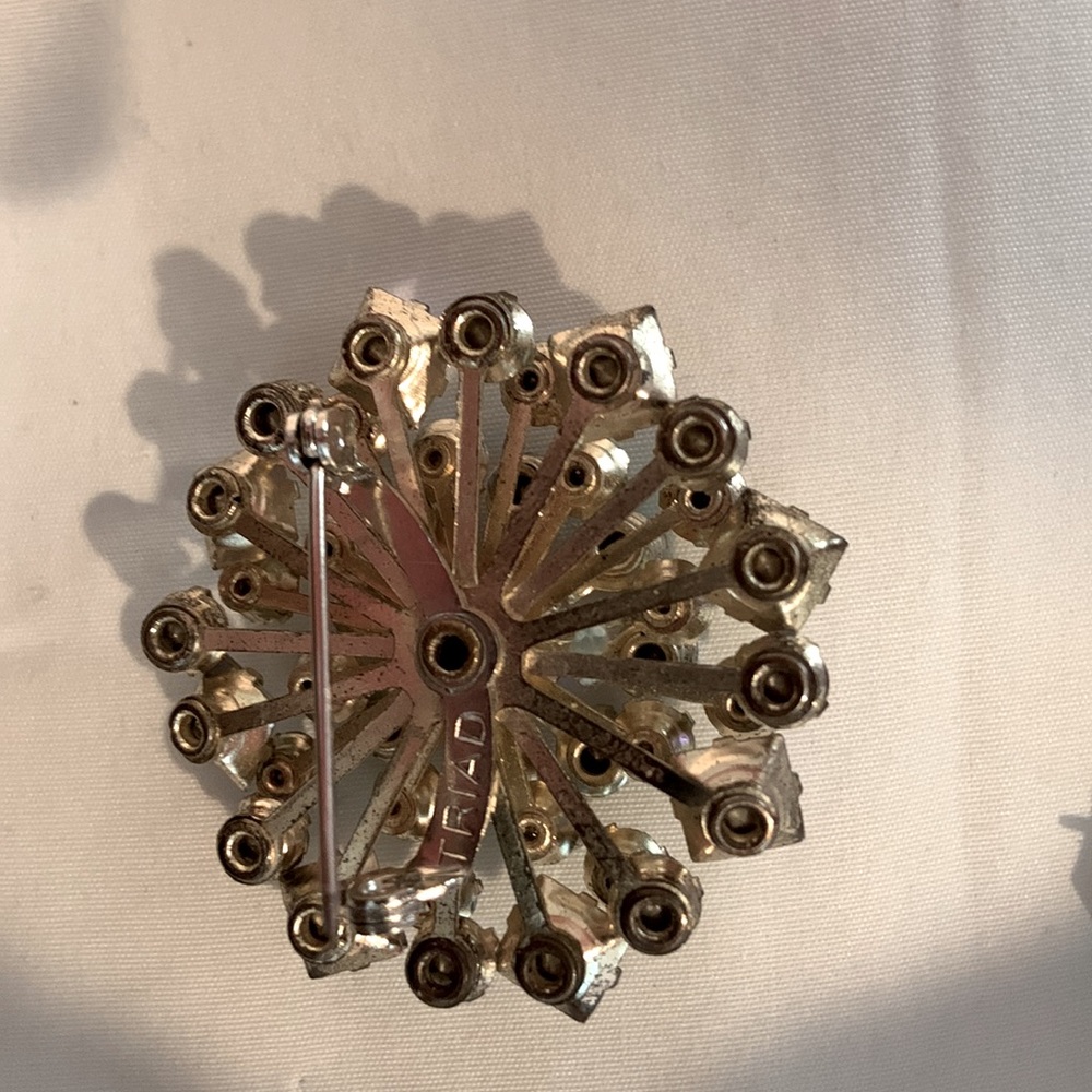 Vintage Triad Costume Brooch And Earrings - Gem